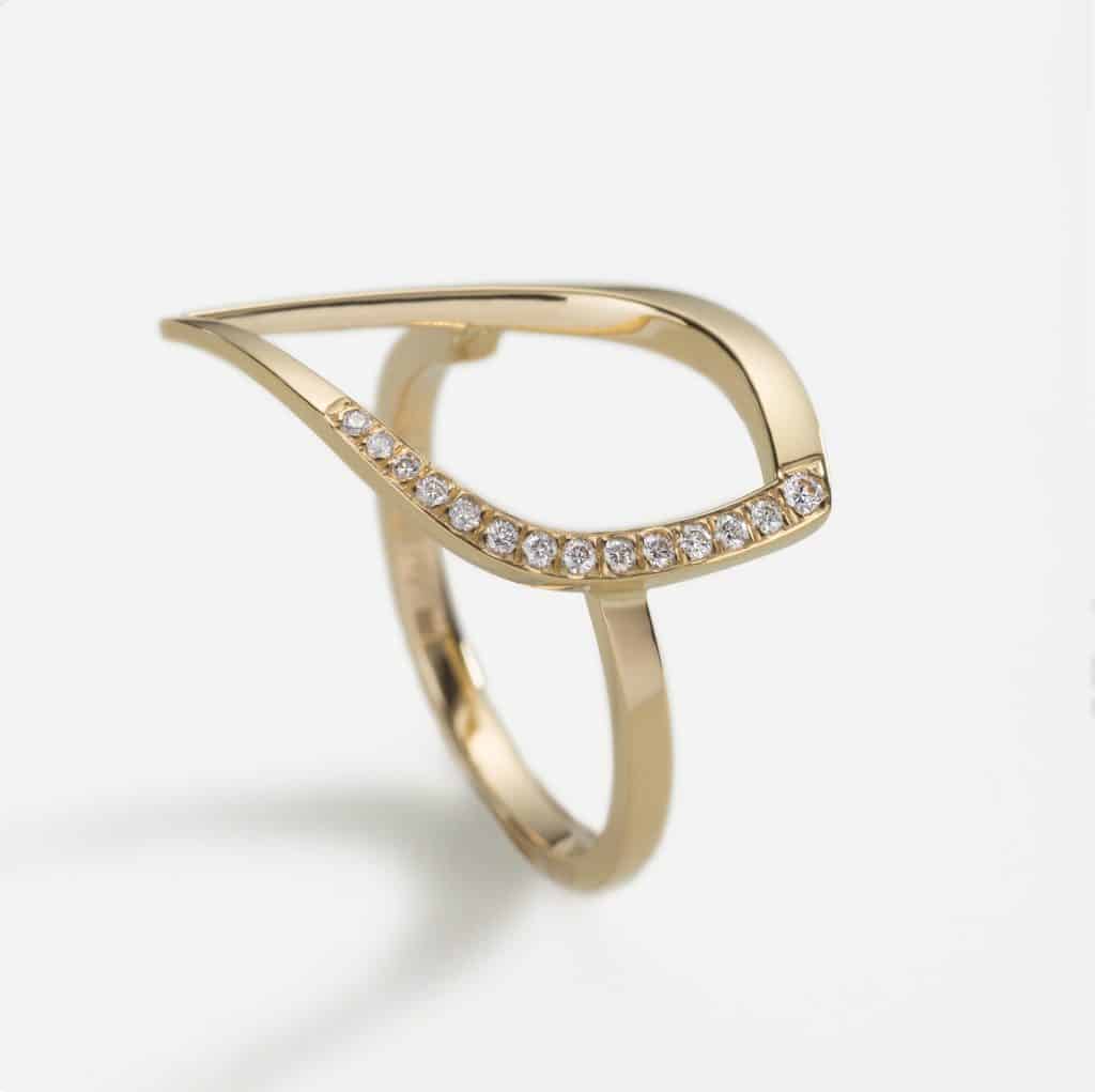 Duille Nua Frosted 18ct Yellow Gold Leaf Diamond Ring | Cork City
